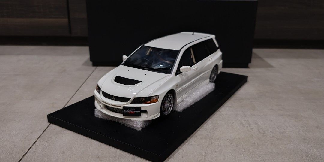 1/18 Engup Models Mitsubishi Lancer Evolution 9 MR Wagon CT9A (White ...