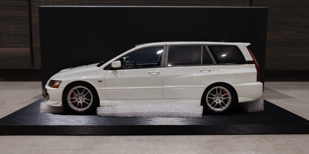 1/18 Engup Models Mitsubishi Lancer Evolution 9 MR Wagon CT9A (White ...
