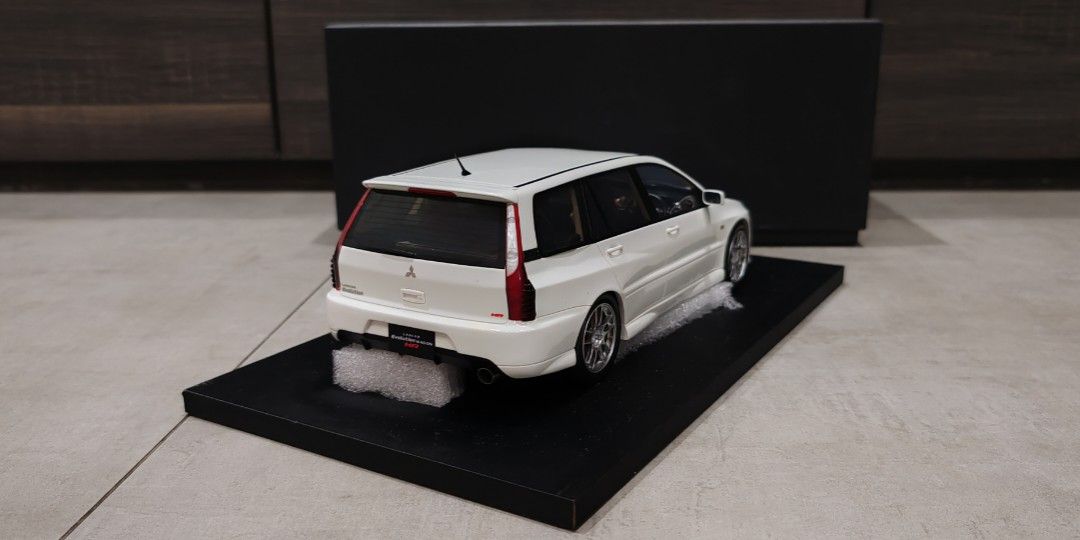 1/18 Engup Models Mitsubishi Lancer Evolution 9 MR Wagon CT9A (White ...