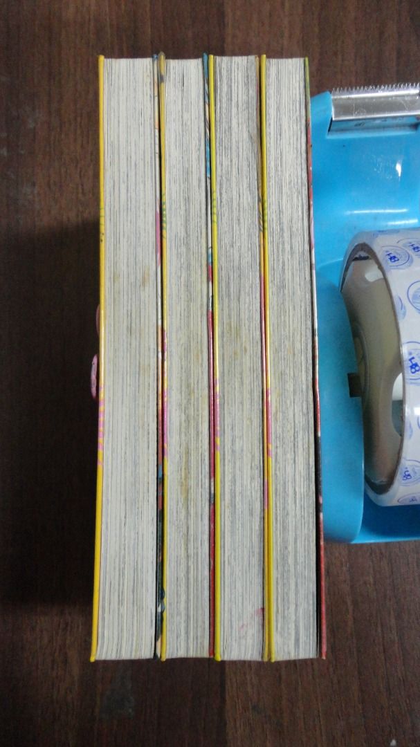 【書倉庫】 女孩我最大1-4(完) ~惠月向日葵 =長鴻S111, 書籍、休閒與玩具, 書本及雜誌, 漫畫在旋轉拍賣