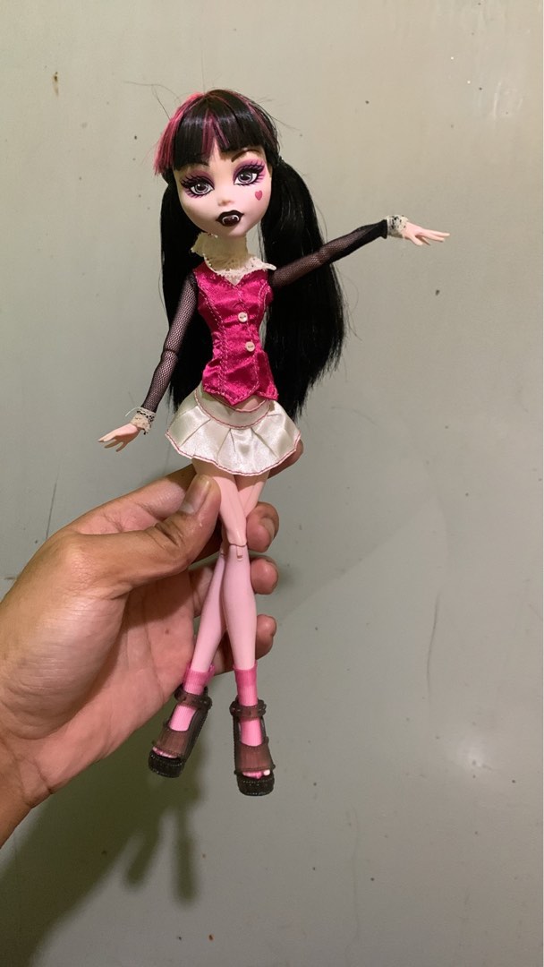 Monster High Basic Draculaura wave 1 China variant, Hobbies & Toys ...