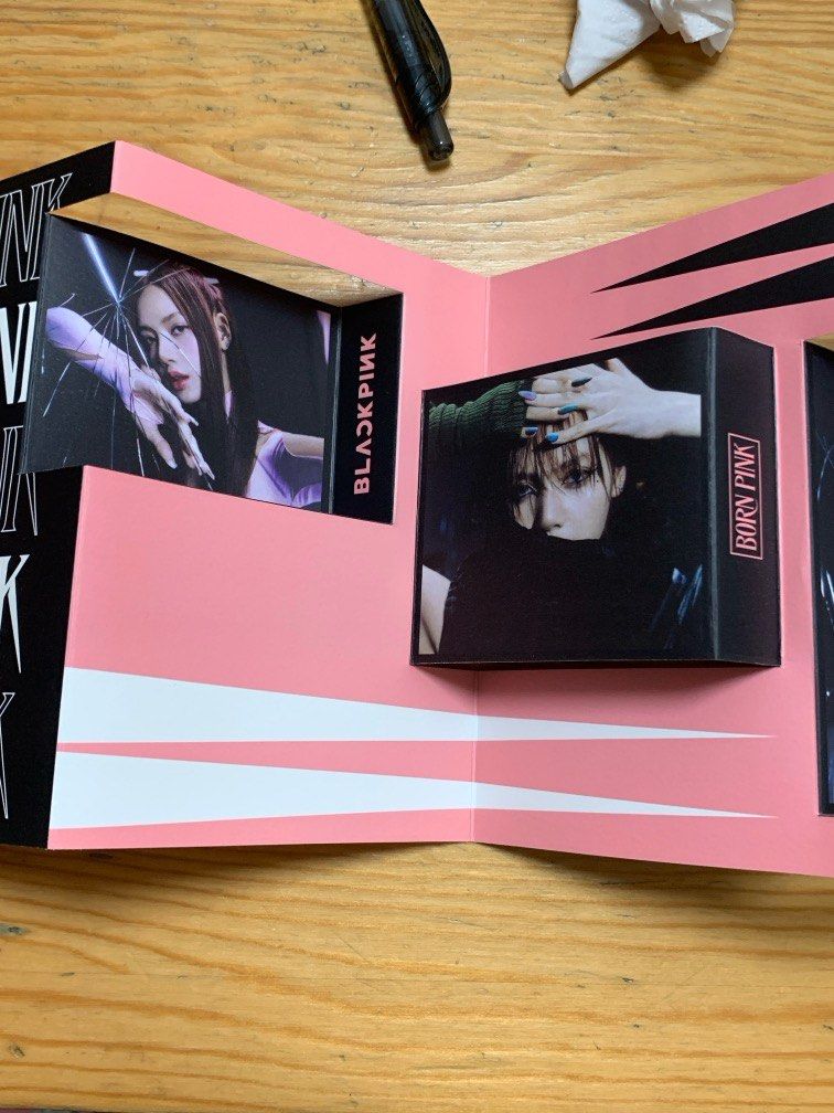 BLACKPINK POP-UP PHOTO BOOK _LISA, 興趣及遊戲, 收藏品及紀念品, 韓流 - Carousell