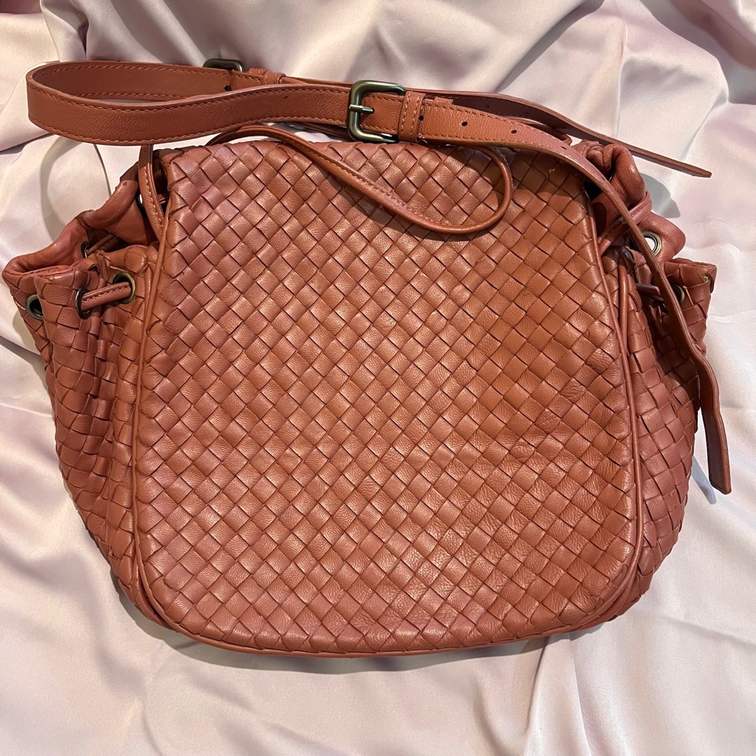 BV bottega veneta bag, Fesyen Wanita, Tas & Dompet di Carousell