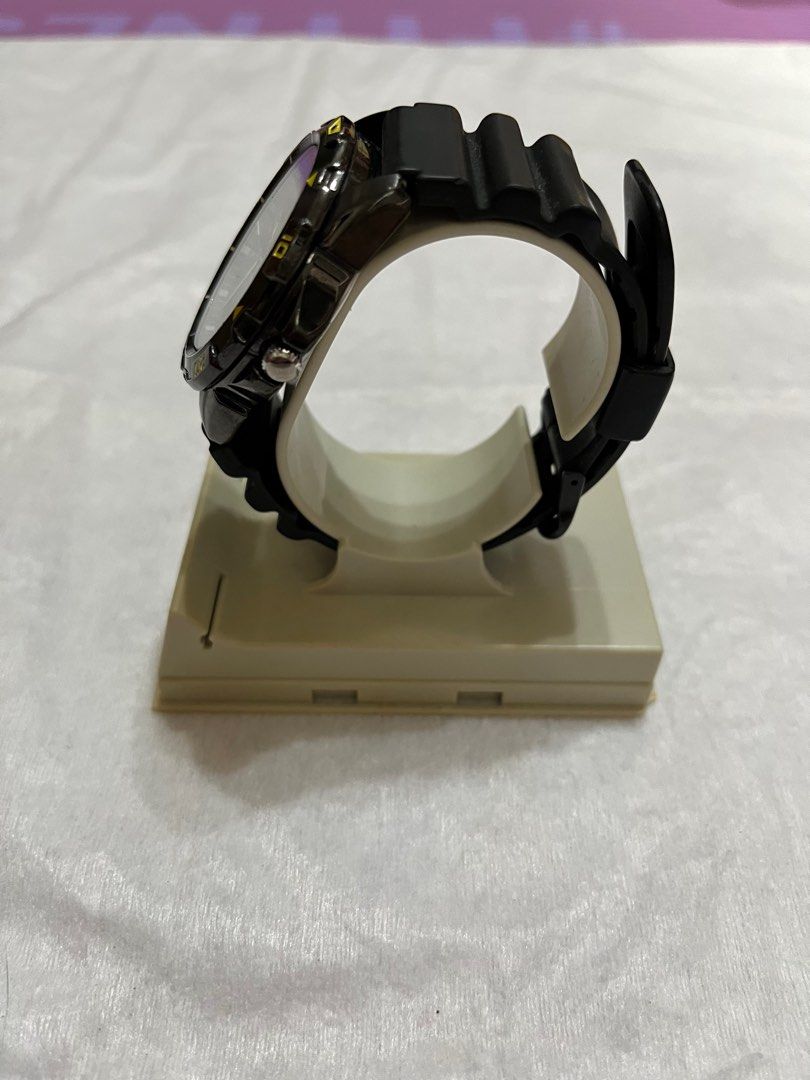 Casio ANALOG HK-Y 5058 黑色塑膠男錶, 他的時尚, 手錶及配件, 手錶在旋轉拍賣