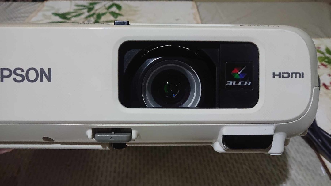 Epson EB-X18 Projector, Computers & Tech, Office & Business Technology ...