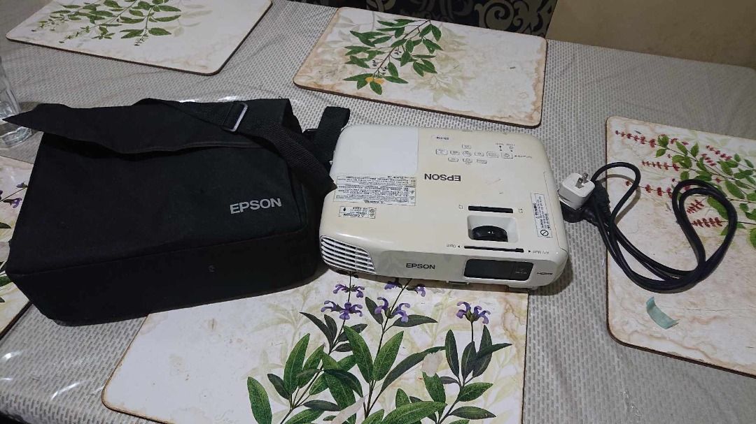Epson EB-X18 Projector, Computers & Tech, Office & Business Technology ...