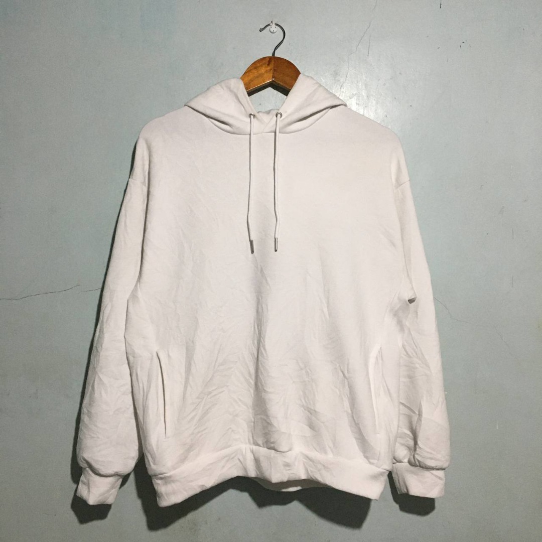 GU Plain White Hoodie, Men's Fashion, Tops & Sets, Hoodies on Carousell