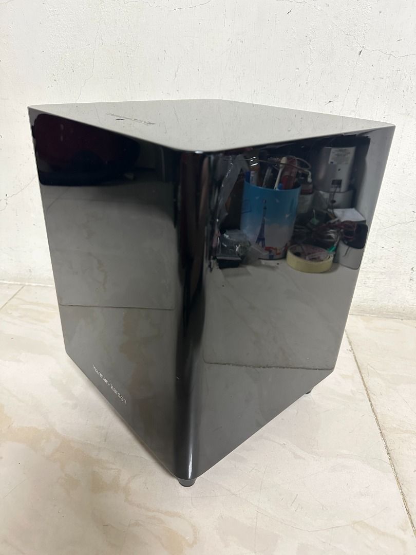 HARMAN/KARDON HKTS 200SUB 主動式重低音喇叭 聽音樂/看電影很棒 8吋單體 密閉式重低音 200W 鋼琴烤漆, 耳機及 ...