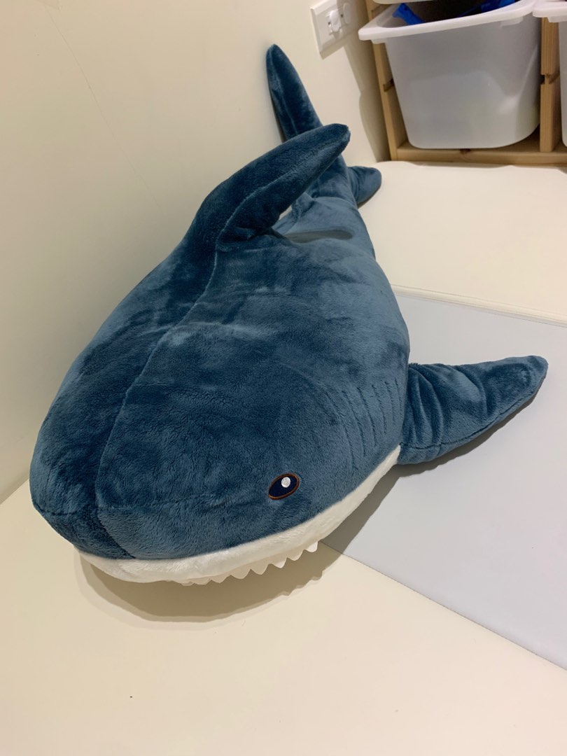 Ikea大鯊魚 幾乎全新完全無污漬, 嬰兒及兒童, 嬰兒玩具在旋轉拍賣