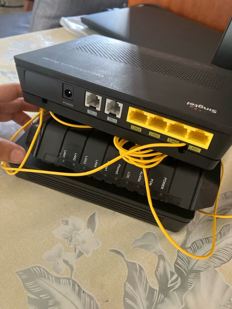 SingTel router 2$ each, TV & Home Appliances, Other Home Appliances on ...