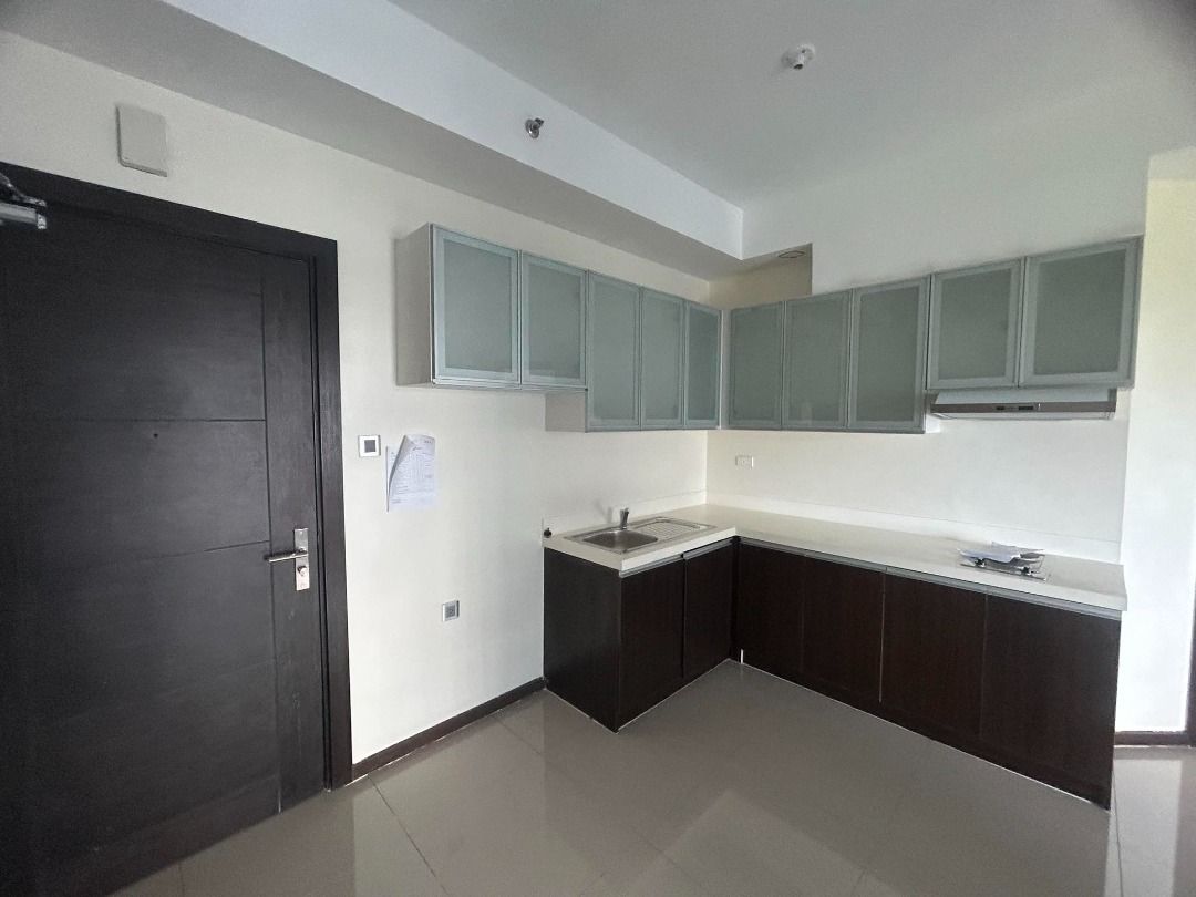 Trion Tower BGC - Rent to Own 1bedroom with balcony Condominium in BGC ...