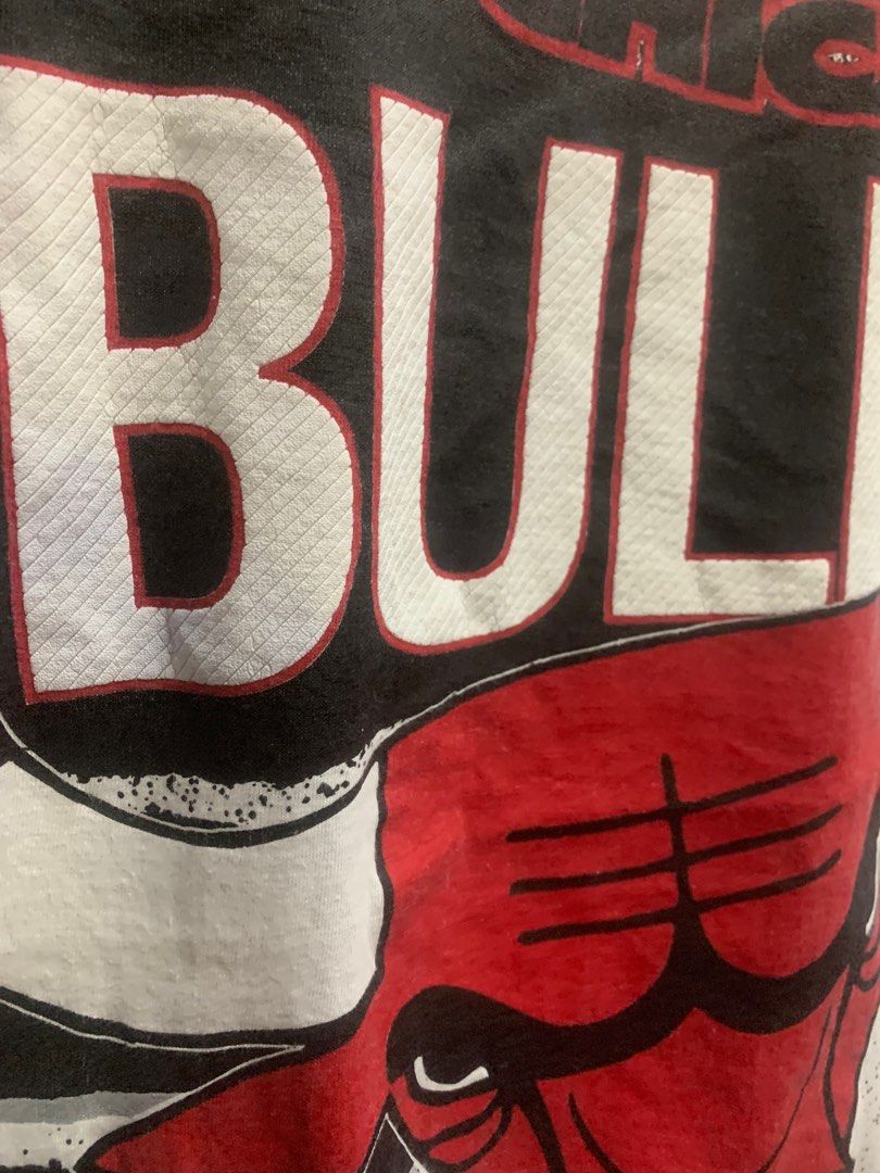 Vintage chicago bull 1992, Men's Fashion, Activewear on Carousell