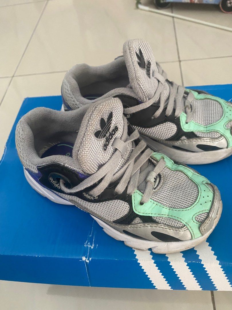 Adidas running insole 17, Bayi & Anak, Baju Anak Laki-laki, 4 hingga 7 ...