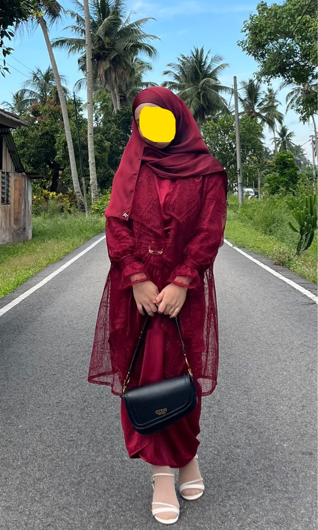 Baju lace indonesia dan pareo skirt, Women's Fashion, Muslimah Fashion ...