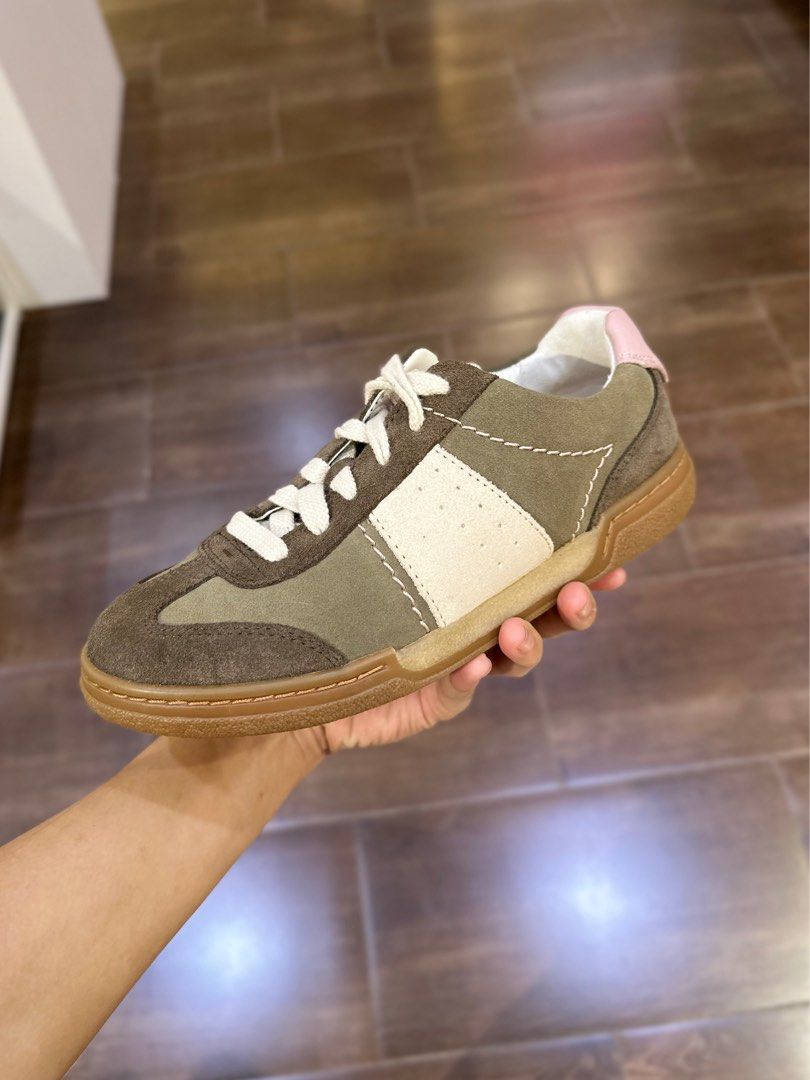 Clarks Craftmatch Lo olive combination, Women's Fashion, Footwear ...