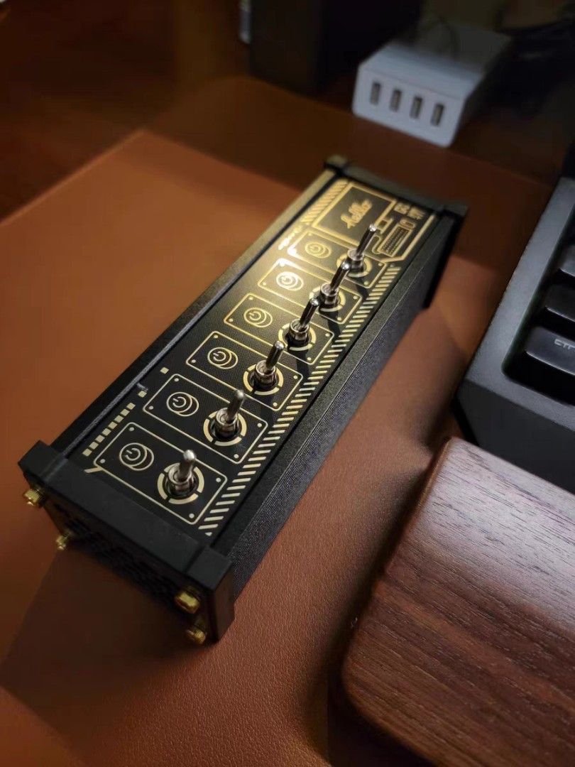 CLEARANCE SALE: Cyberpunk Block USB hub, Computers & Tech, Parts ...