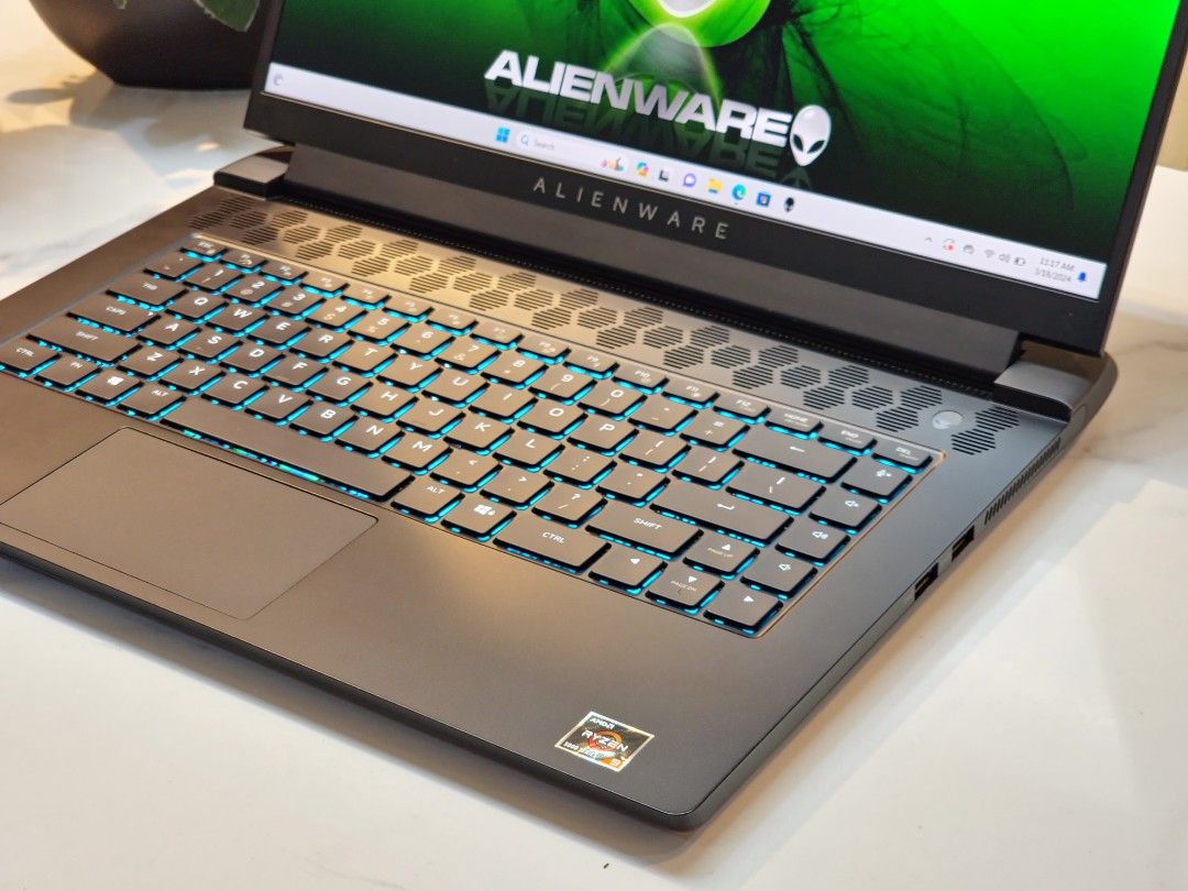 Dell Alienware M15 Ryzen Edition R5 Ryzen 9 5900HX 32GB RAM 1TB M2 SSD ...