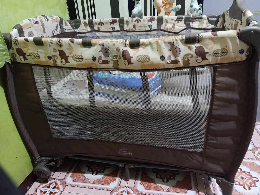Dreamcradle Pack n Play Playpen Rocking Crib with Hanging Toys Kitty ...