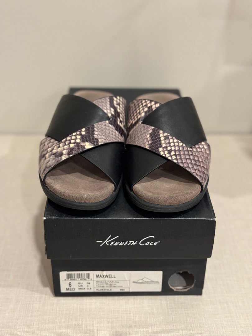 KENNETH COLE BLACKWELL B/W SLIDES, Women's Fashion, Footwear, Slippers ...