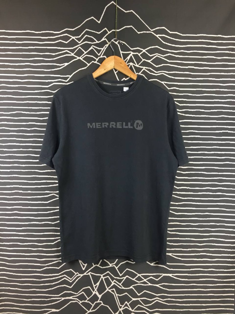 Merrell Outdoor Brand Center Logo Spell Out Tee, Men's Fashion, Tops ...