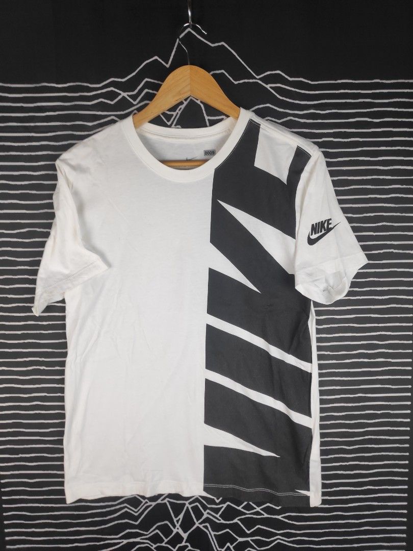 Nike Block Logo Overprint Tee, Men's Fashion, Tops & Sets, Tshirts ...