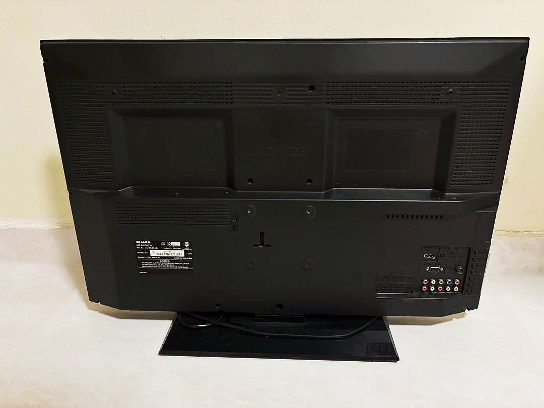 Sharp LCD Colour TV 32’, TV & Home Appliances, TV & Entertainment, TV ...