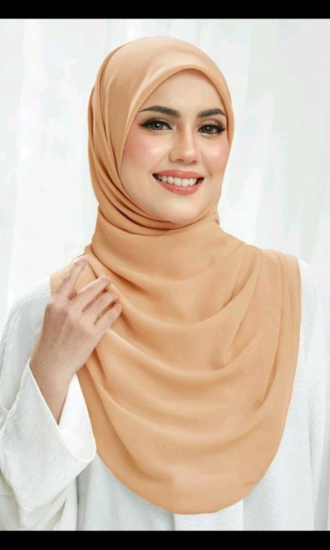 Tudungruffle basic curve, Women's Fashion, Muslimah Fashion, Hijabs on Carousell