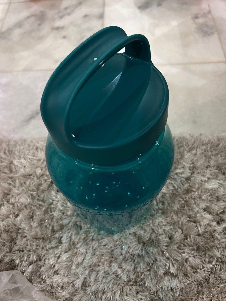 Tupperware hijau, Furniture & Home Living, Kitchenware & Tableware ...