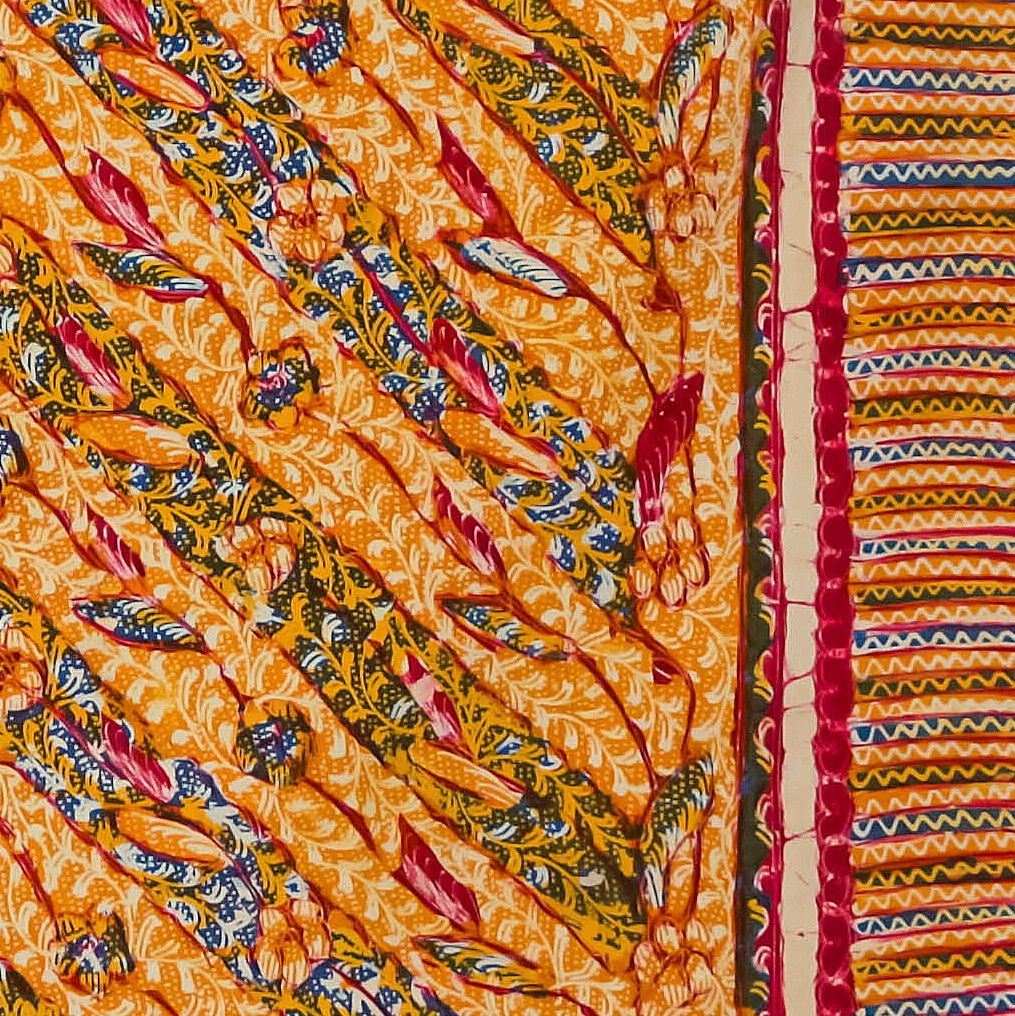 Batik tulis Lawas Gendongan Lasem kuning, Antik, Pajangan di Carousell