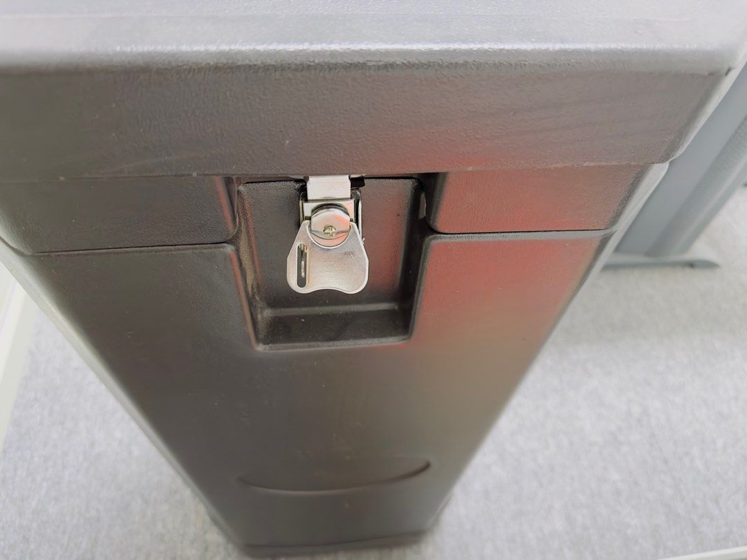 Curve Spider Backdrop System, Furniture & Home Living, Home Improvement ...