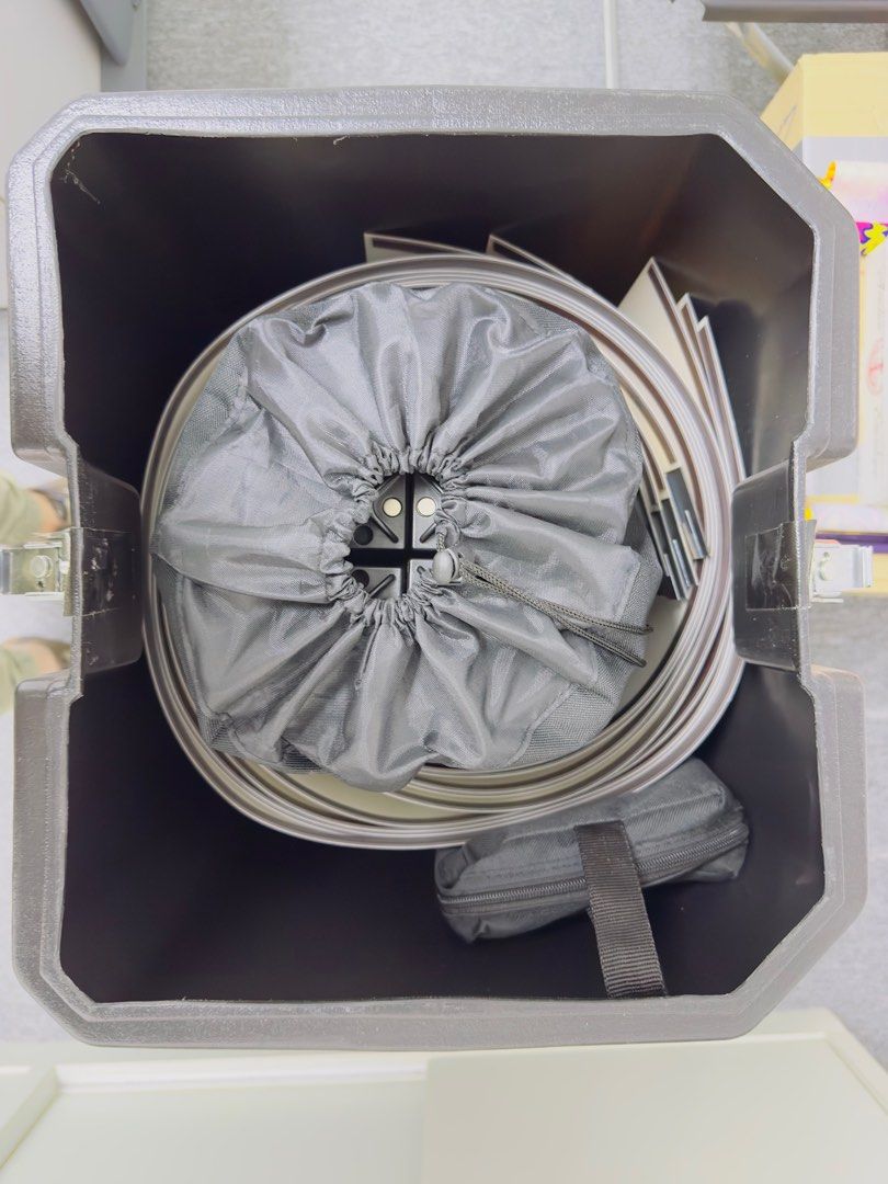 Curve Spider Backdrop System, Furniture & Home Living, Home Improvement ...