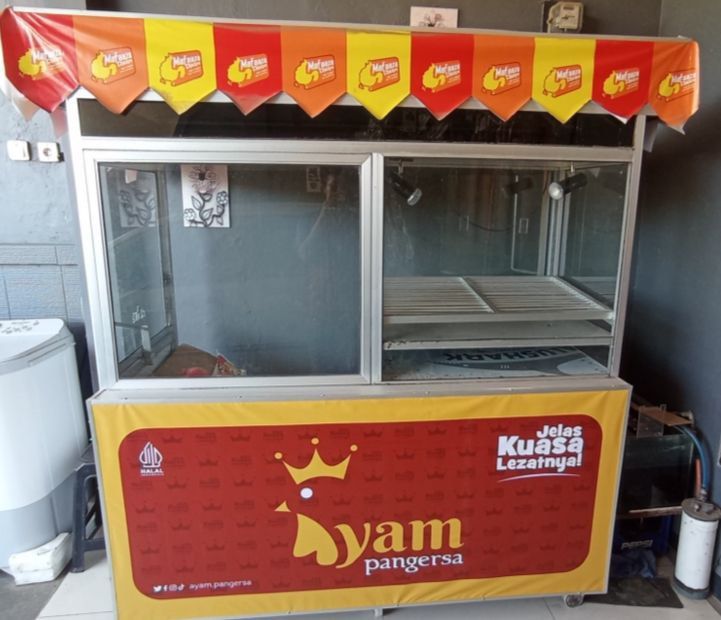 Gerobak Fried Chicken Kitchen And Appliances Di Carousell 