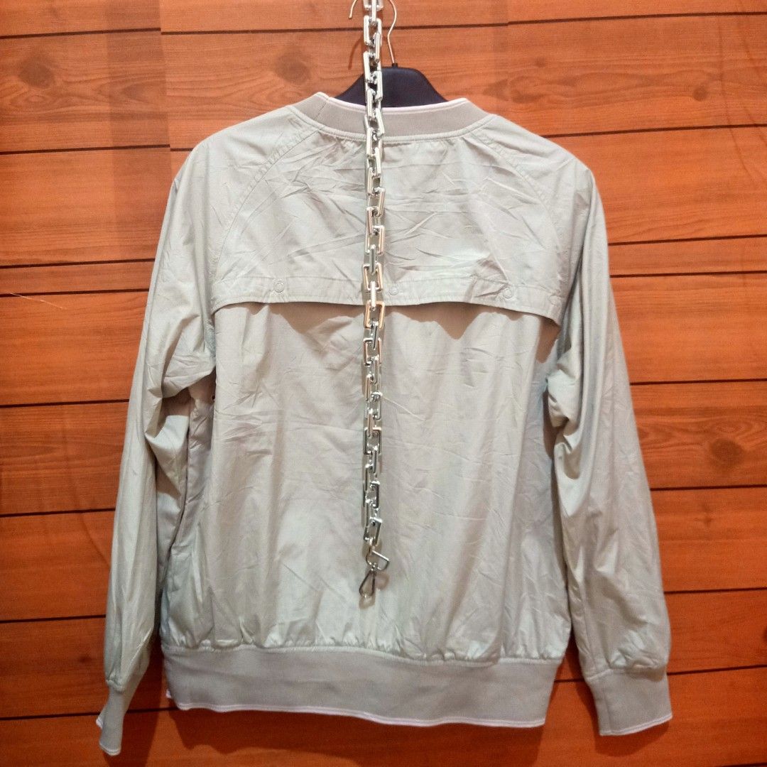Jaket Nike Second Parasut, Fesyen Pria, Pakaian , Atasan di Carousell