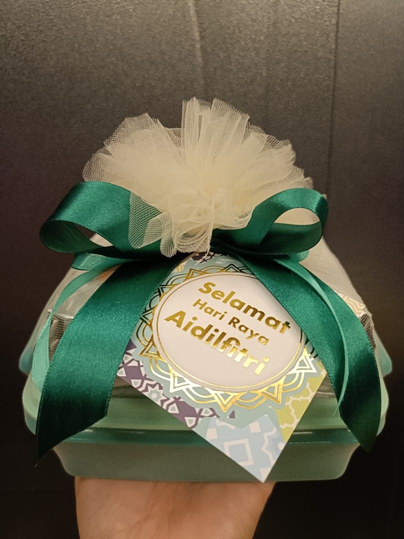 Kek Raya Tupperware 2024, Food & Drinks, Gift Baskets & Hampers on ...