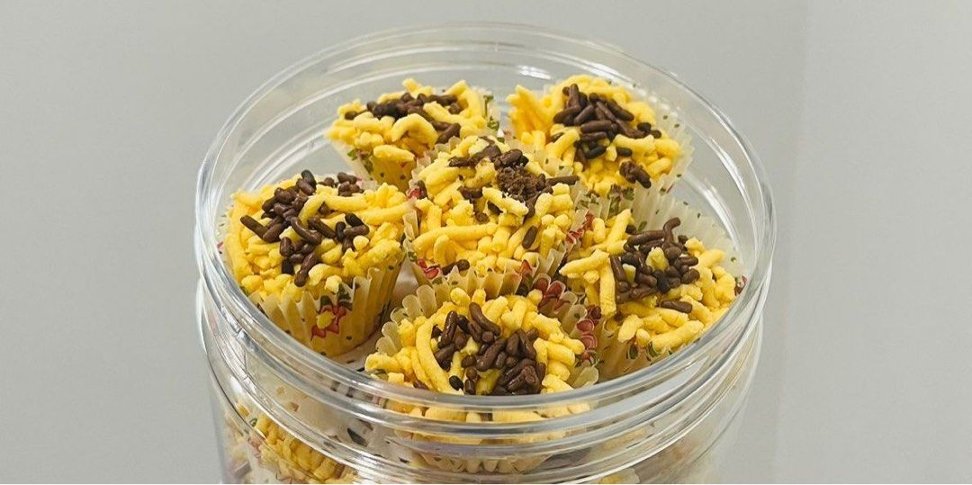 Kuih Raya by Mekya Kitchen, Food & Drinks, Homemade Bakes on Carousell