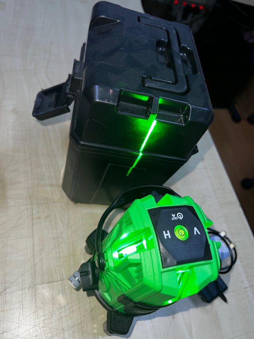 Laser level machine baru beli nak jual, Everything Else, Others on ...
