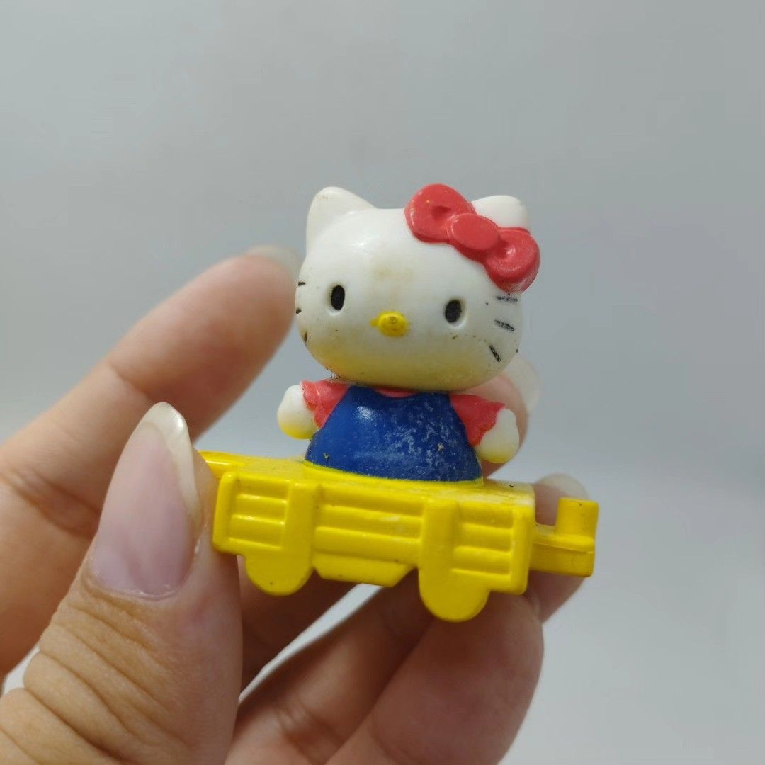 Mini Figure Hello Kitty Kuning B, Toys & Collectibles, Mainan di Carousell