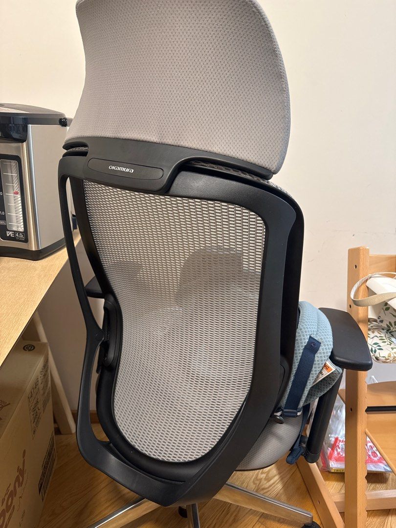 okamura sylphy light ergonomic office chair, 傢俬＆家居, 傢俬, 椅子 - Carousell