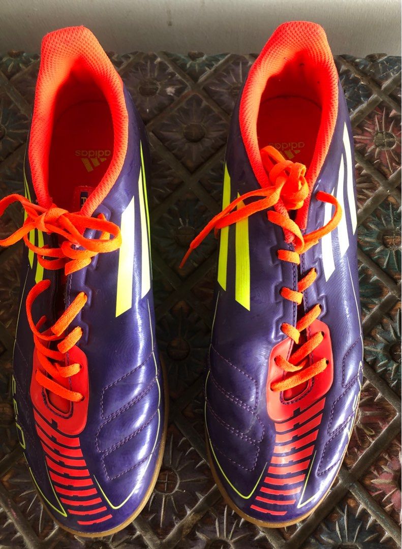 Sepatu Futsal Adidas F50 TrX TF ukuran 40 2/3, Olah Raga, Perlengkapan Olahraga Lainnya di Carousell