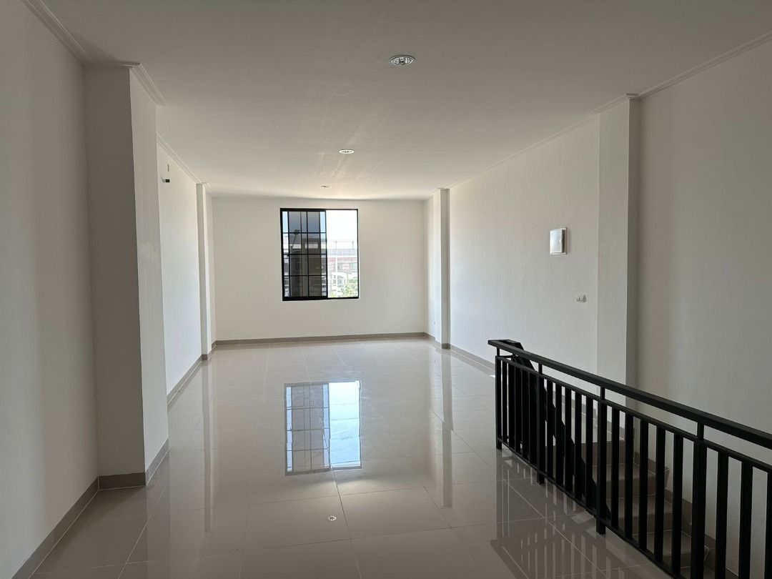 sewa cepat ruko osaka PIK 2 kondisi baru, Properti, Rental di Carousell