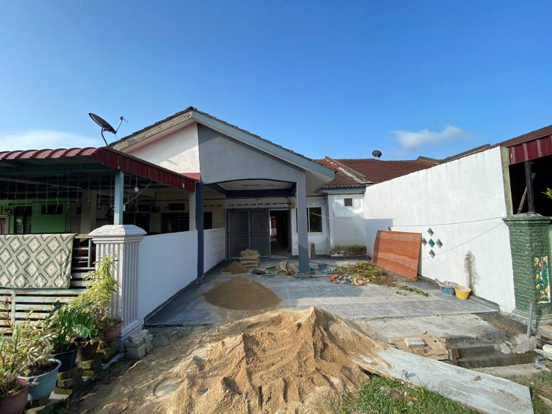 Single Storey Terrace, Property, For Sale on Carousell