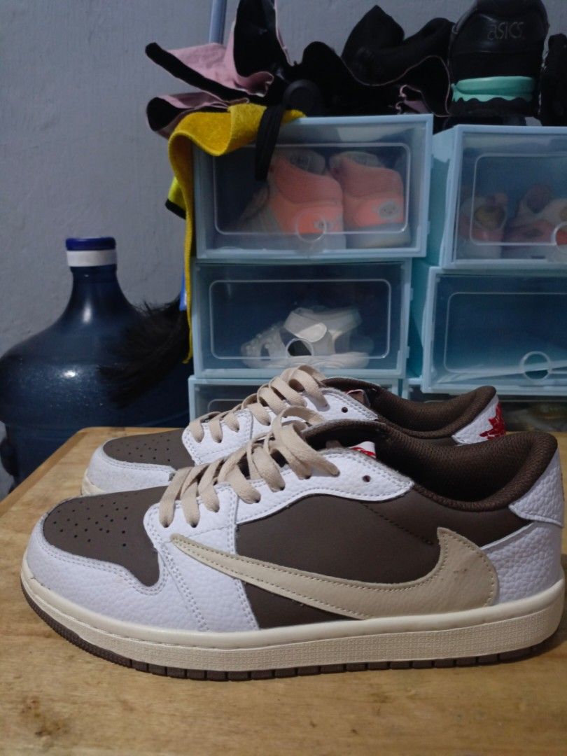 TRAVIS SCOTT REVERSE MOCHA, Fesyen Pria, Sepatu , Sneakers di Carousell