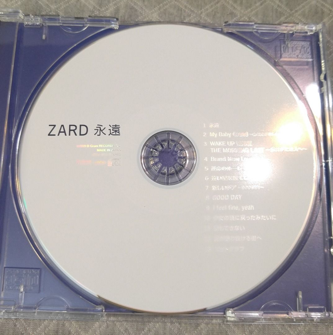 ZARD - 永遠 (含特典8cmCD) 日版 二手專輯 CD, 書籍、休閒與玩具, 樂器、音樂相關, CD、DVD在旋轉拍賣