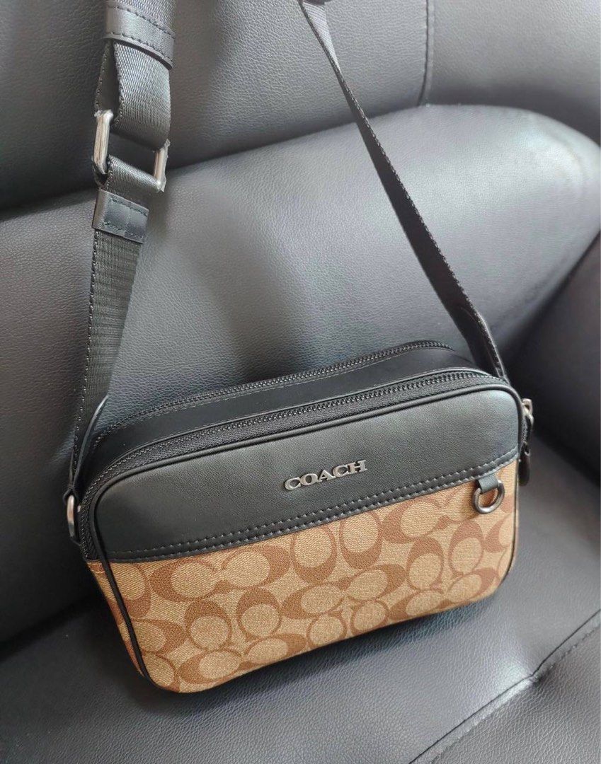 Coach Graham Crossbody Bag, Luxury, Bags & Wallets on Carousell