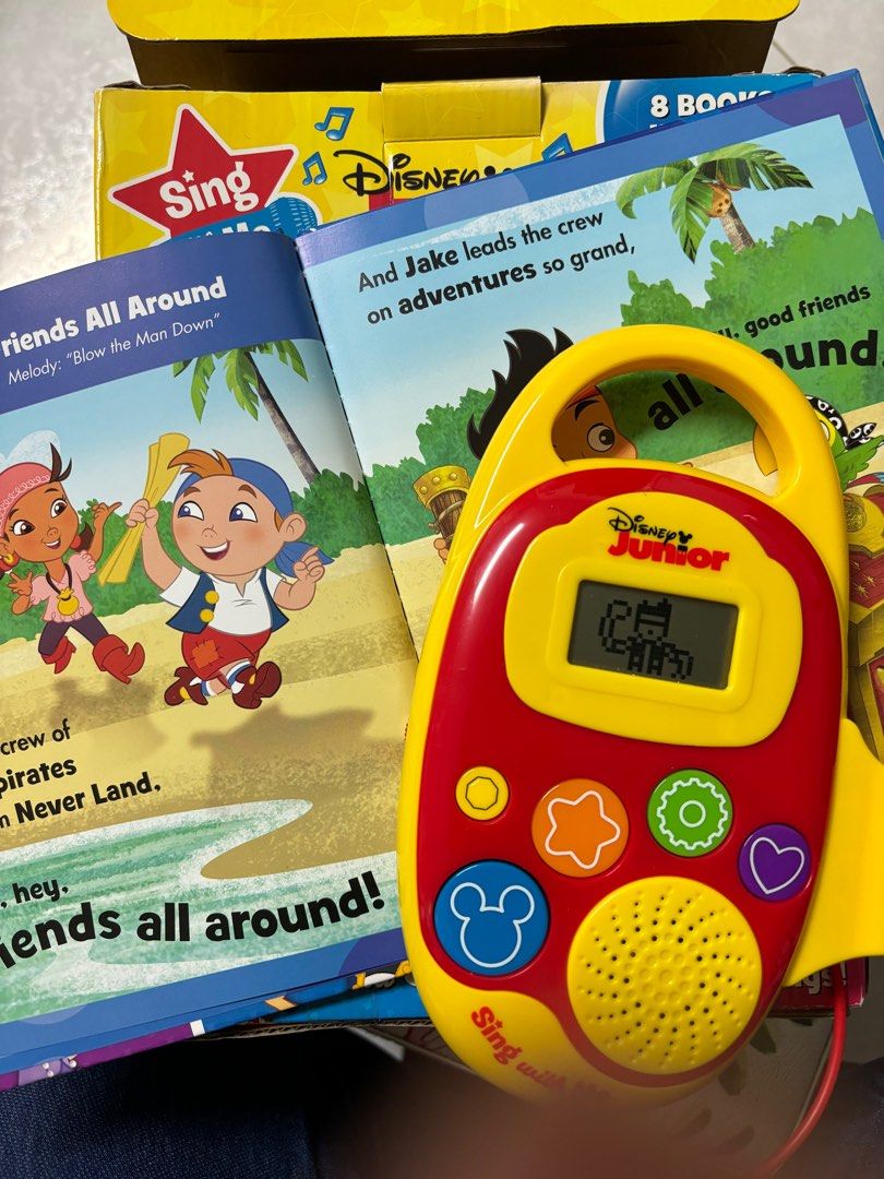 迪士尼音樂故事書及播放器Disney Junior Sing With Me , 興趣及遊戲, 書本 & 文具, 小朋友書 - Carousell