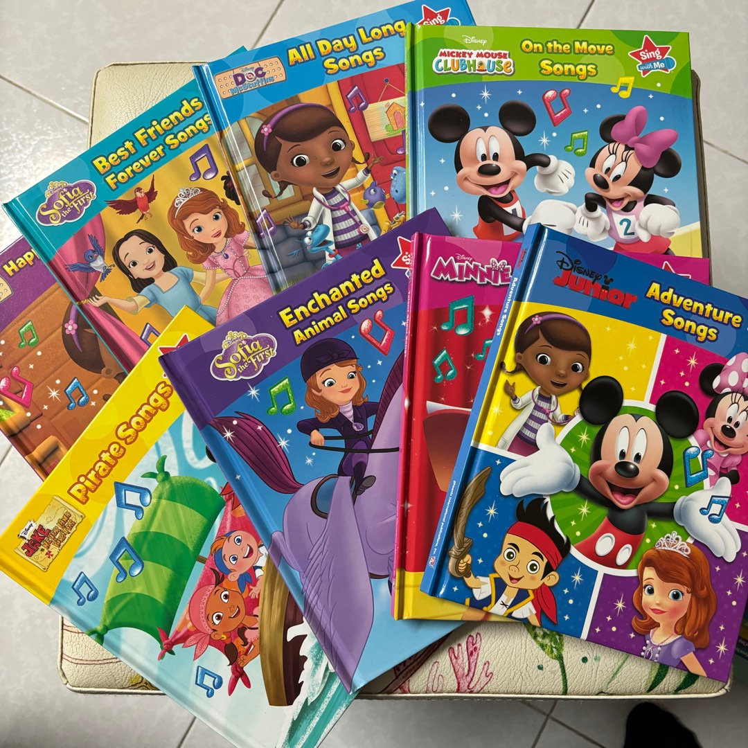 迪士尼音樂故事書及播放器Disney Junior Sing With Me , 興趣及遊戲, 書本 & 文具, 小朋友書 - Carousell