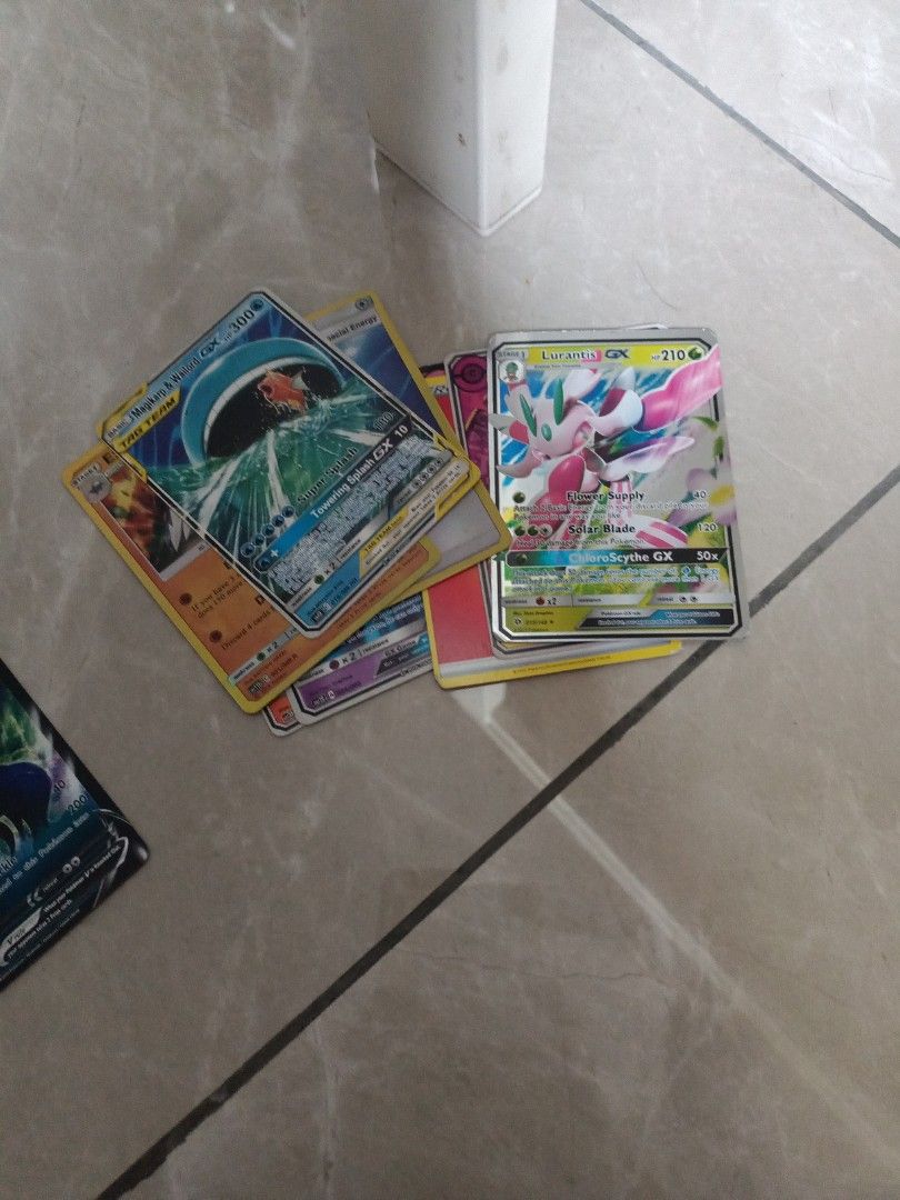 Kad Pokemon, Hobbies & Toys, Toys & Games on Carousell