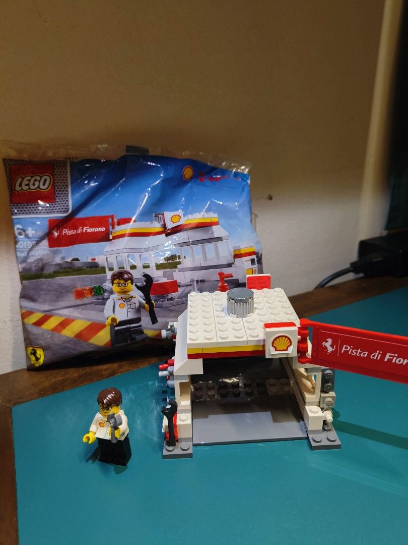 LEGO 40195 Shell Station, Hobbies & Toys, Toys & Games on Carousell