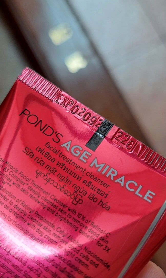 Ponds age miracle expiry lama facial foam, Kesehatan & Kecantikan ...