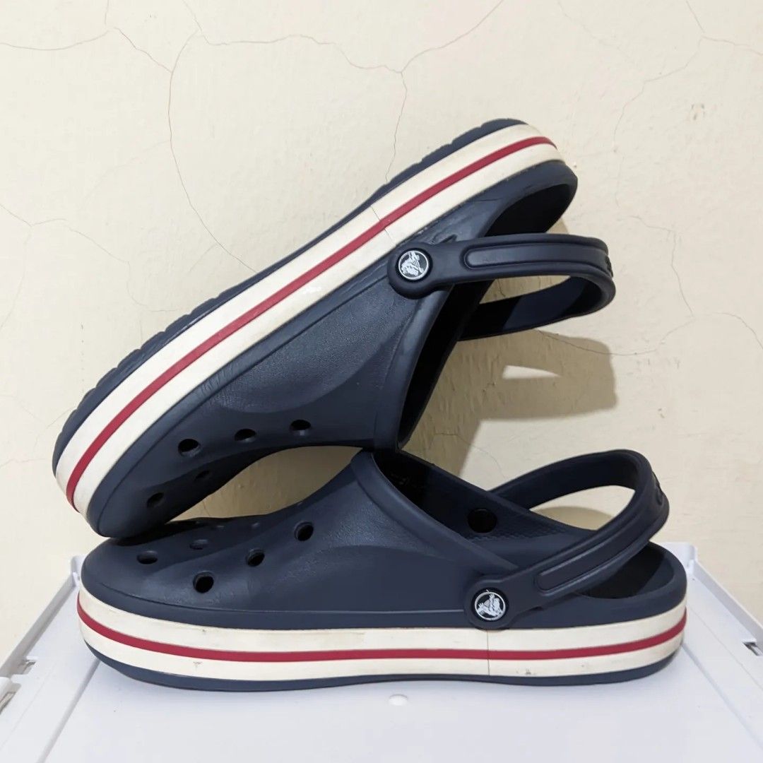 SIZE 11,,,44/45 SANDALS SECOND CROCS MADE IN CHINA, Fesyen Pria, Sepatu ...